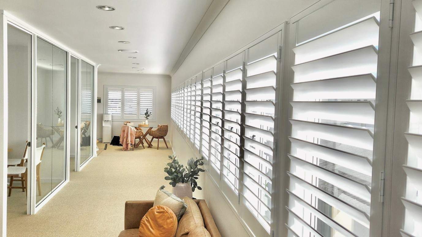 Plantation Shutters versus Blinds: What’s Best? - FD Shutters
